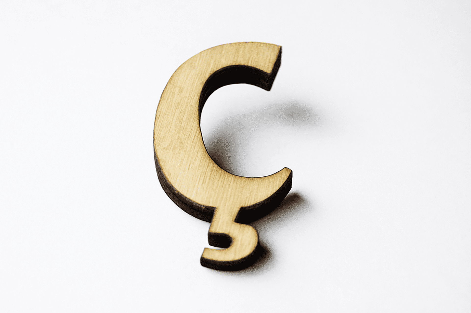 Origem do cê cedilha (ç) • HR idiomas